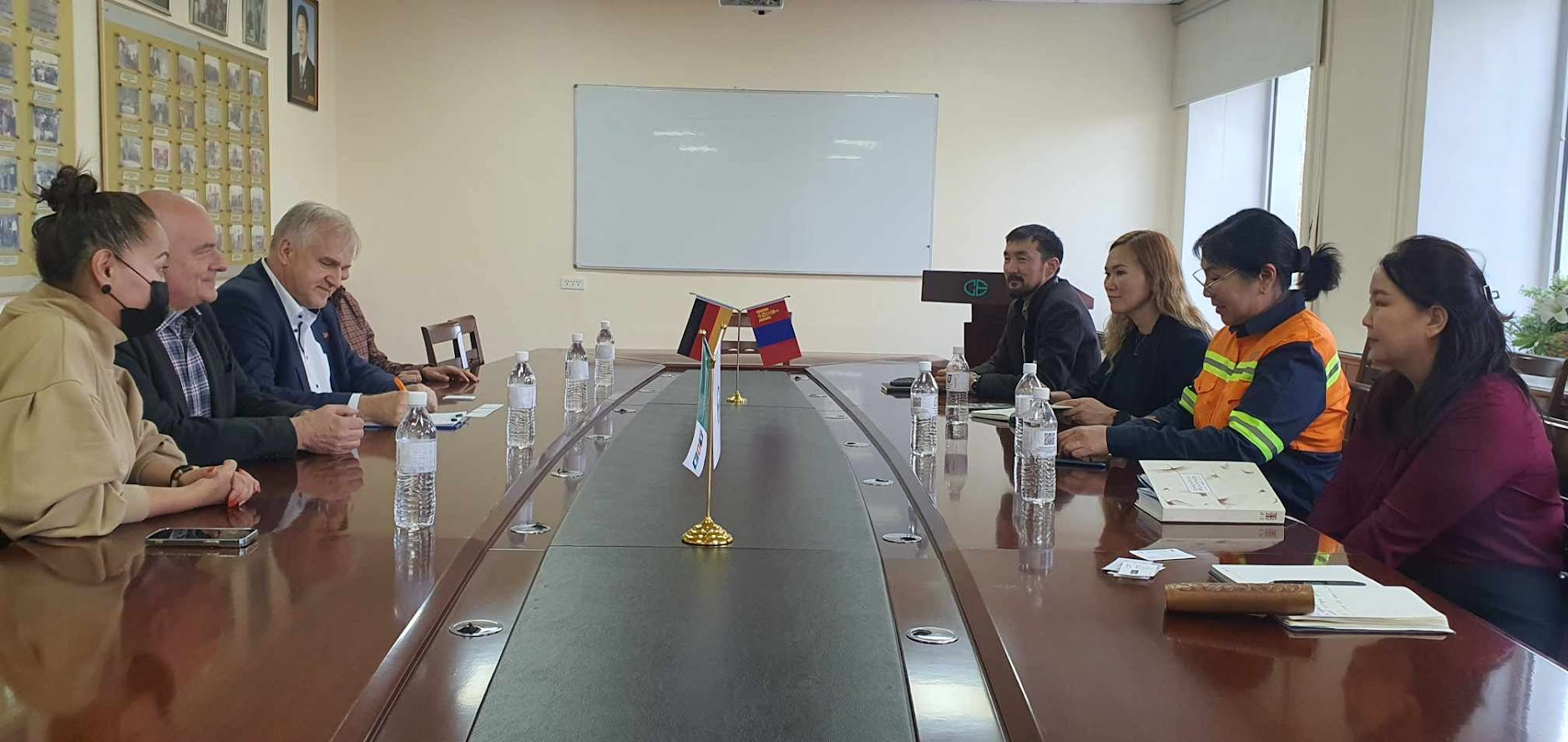 ГЕРМАН УЛСЫН Fav Service Gmbh КОМПАНИЙН ТӨЛӨӨЛӨГЧИДТЭЙ УУЛЗАЛТ ЗОХИОН